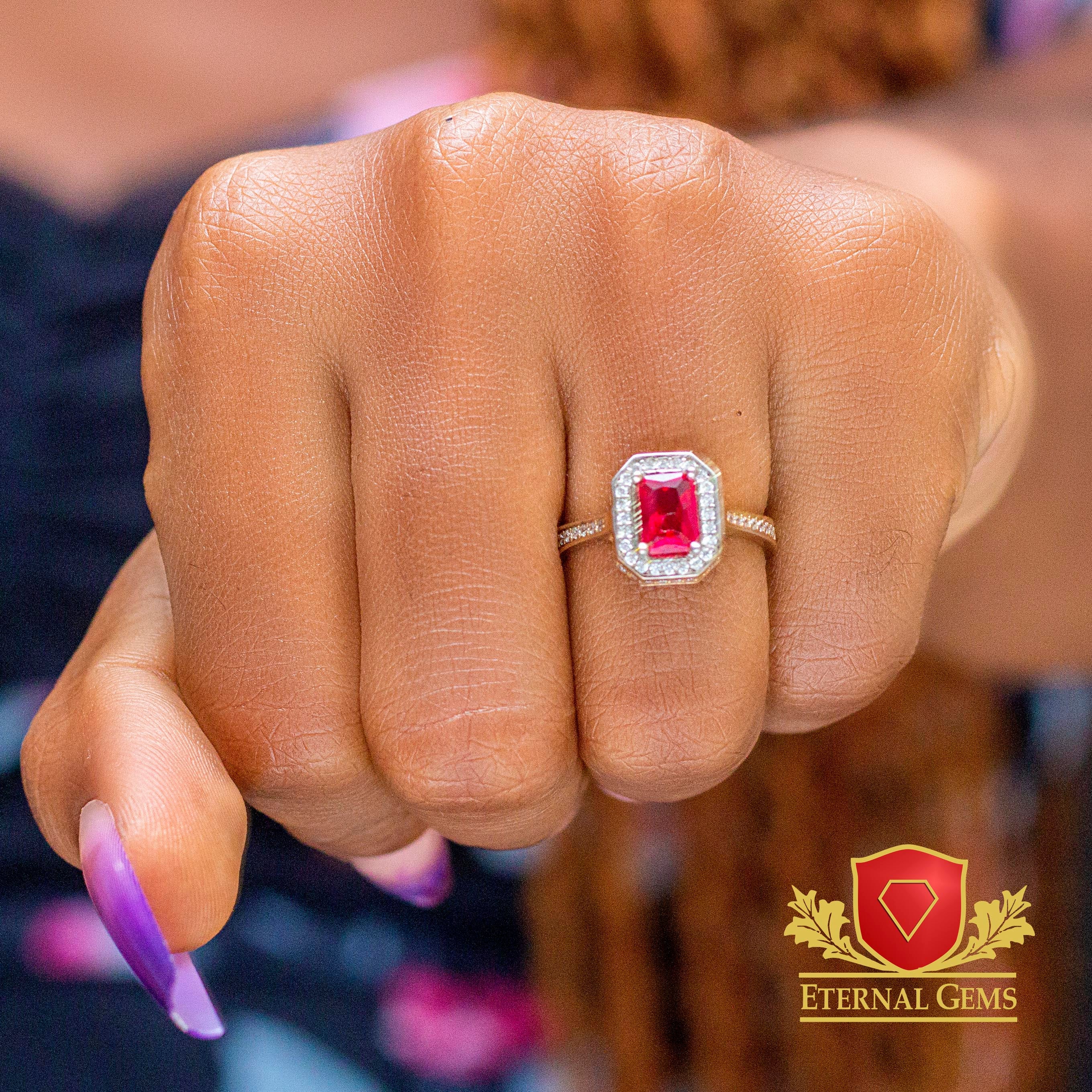 How to propose to her with an engagment ring from eternalgems – Eternal ...